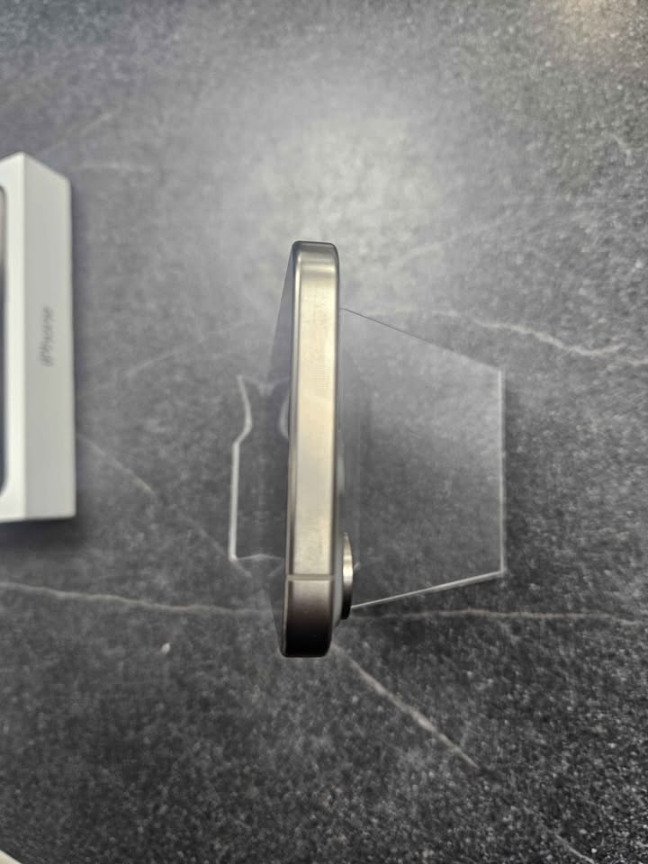 Pre-owned Apple iPhone 15 Pro Max 256GB Unlocked - Own4Less